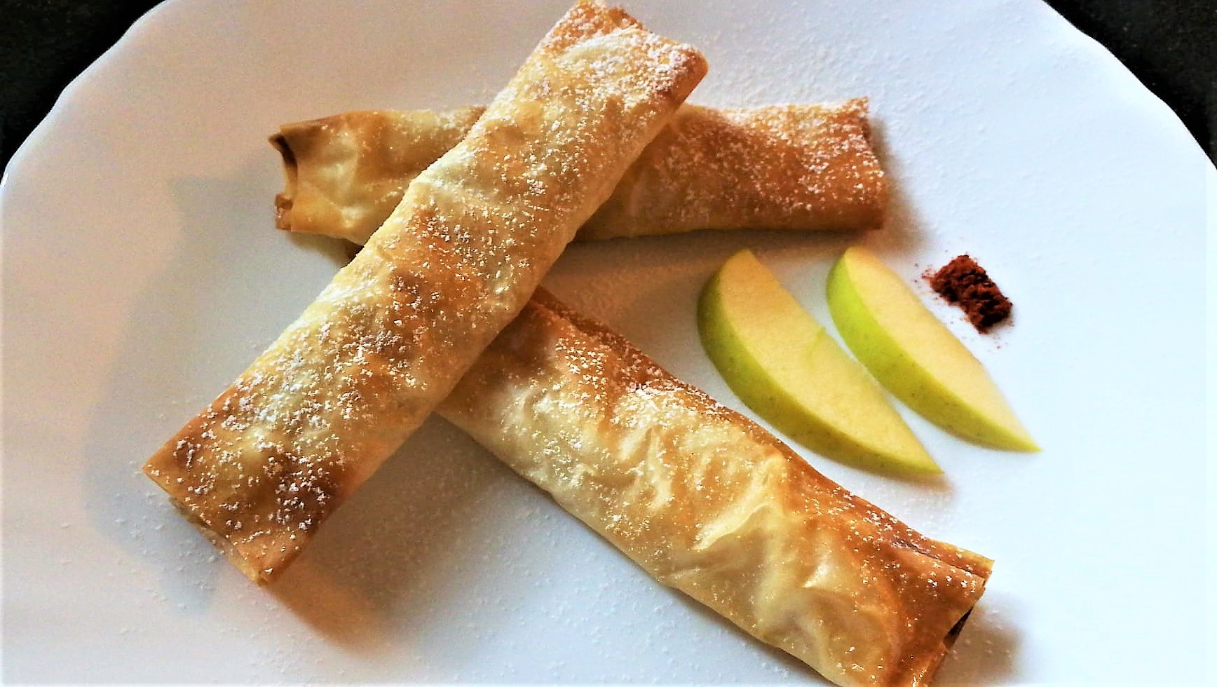 Ricetta di Rotolini di pasta fillo alle mele - alberto-arienti.com